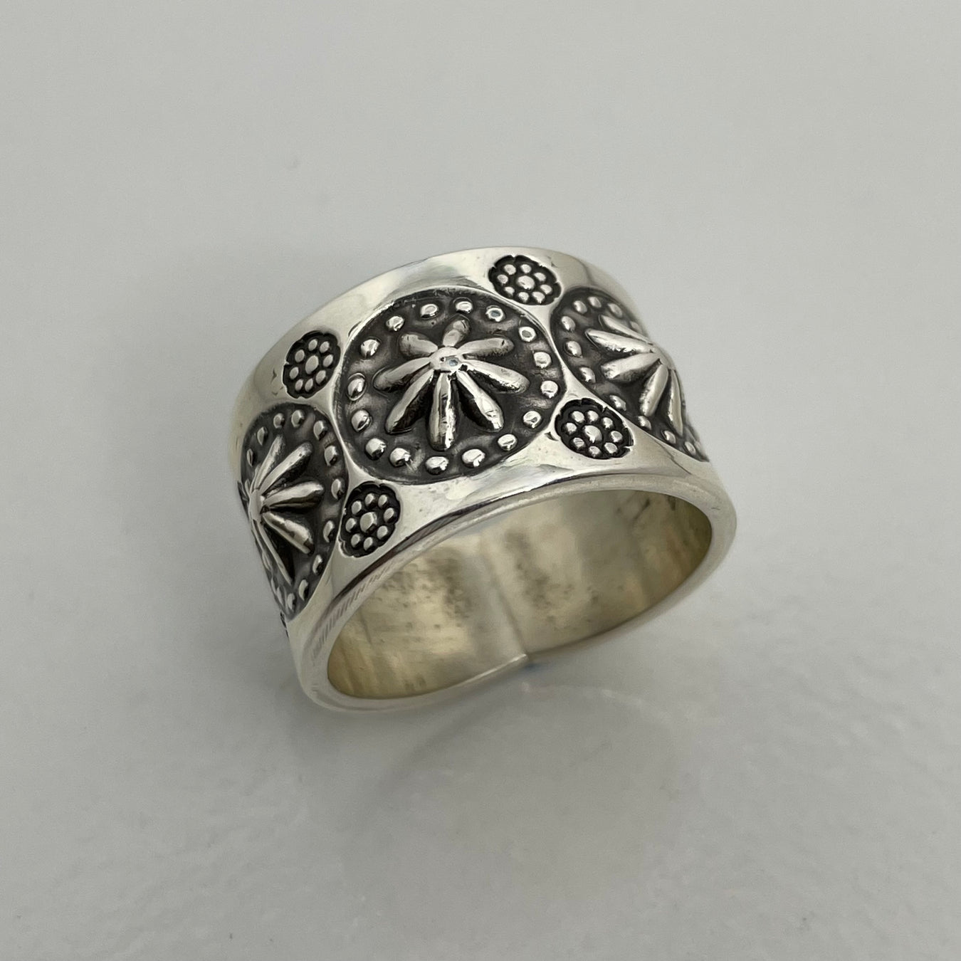 Ivan Howard, Diné (Navajo) Fine Navajo Jewelry at Raven Makes Gallery